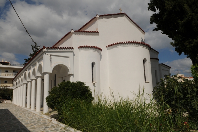 Ἱερός Ναός Κοιμήσεως Θεοτόκου Νέων Παλατίων Ὠρωποῦ