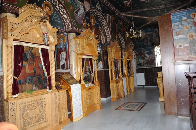 Ἱερός Ναός Κοιμήσεως Θεοτόκου Νέων Παλατίων Ὠρωποῦ